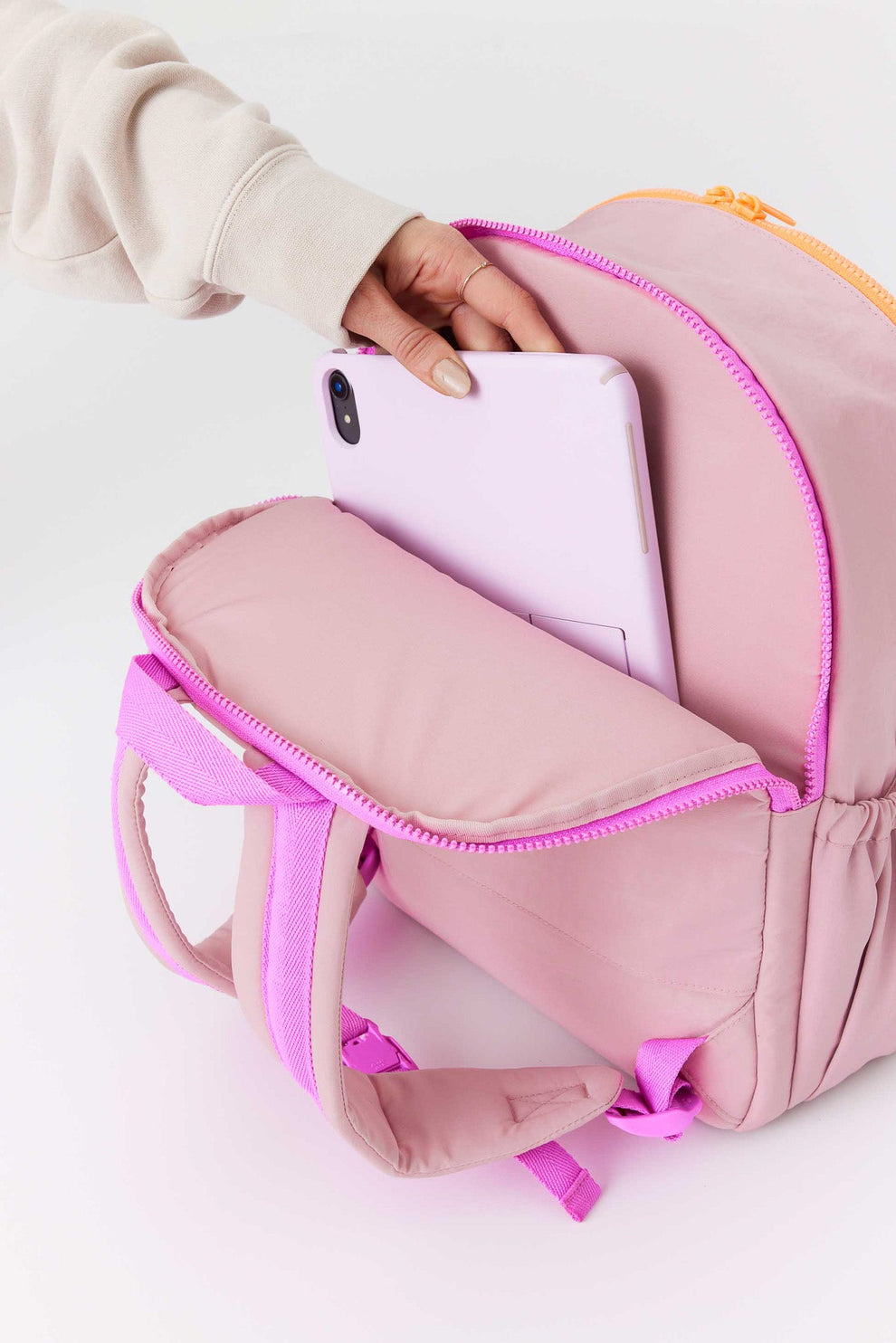 BÉIS 'The Kids Backpack' in Atlas Pink - Best Travel Backpack For Kids ...