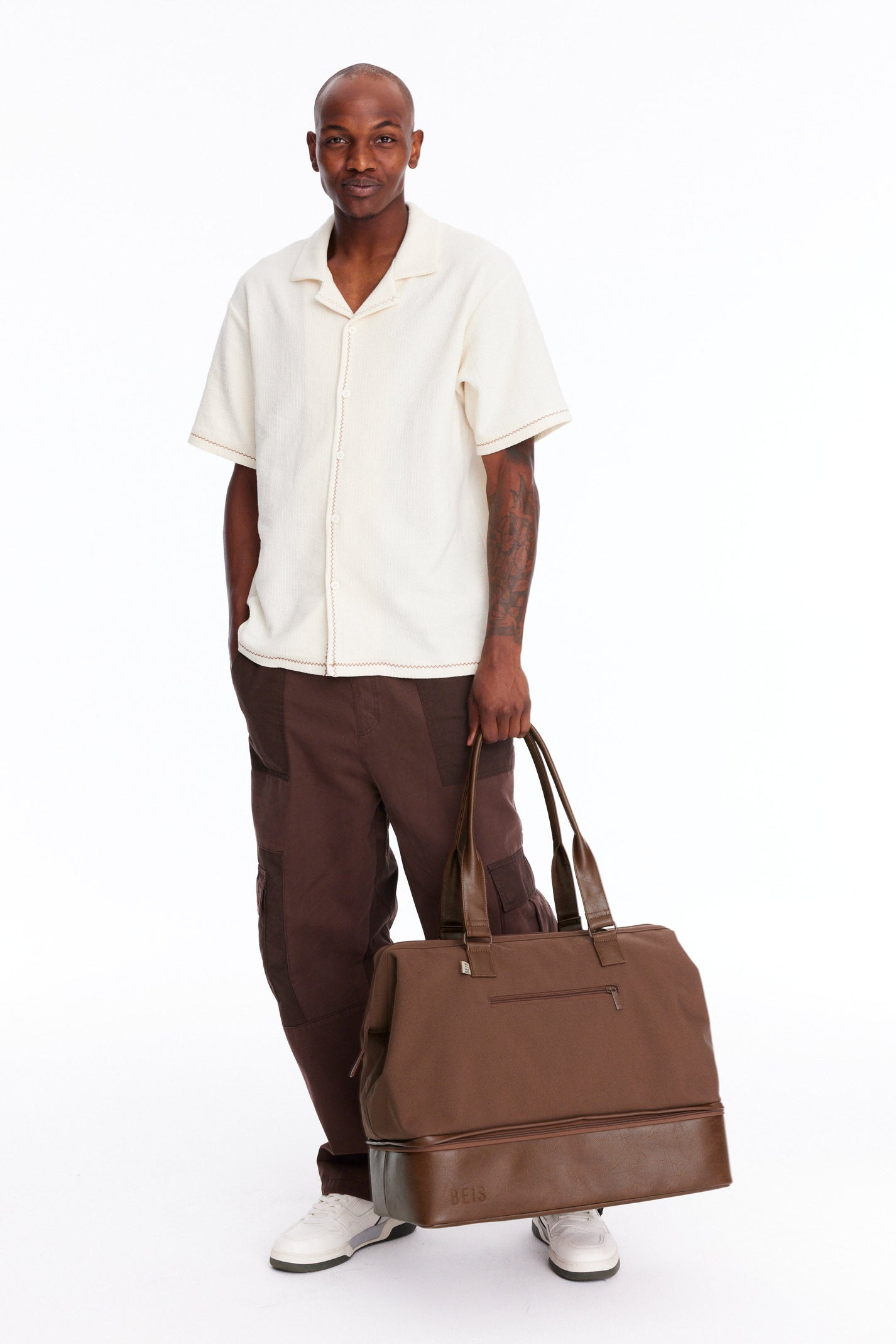 BÉIS 'The Convertible Weekender' in Maple - Brown Travel Duffle Bag ...