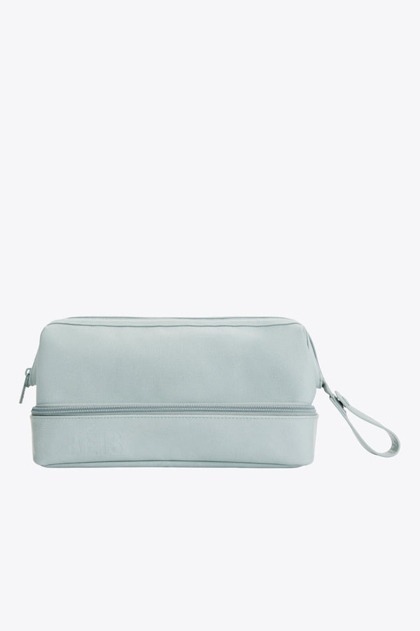 BÉIS 'The Dopp Kit' In Slate - Travel Toiletry Bag In Slate Blue
