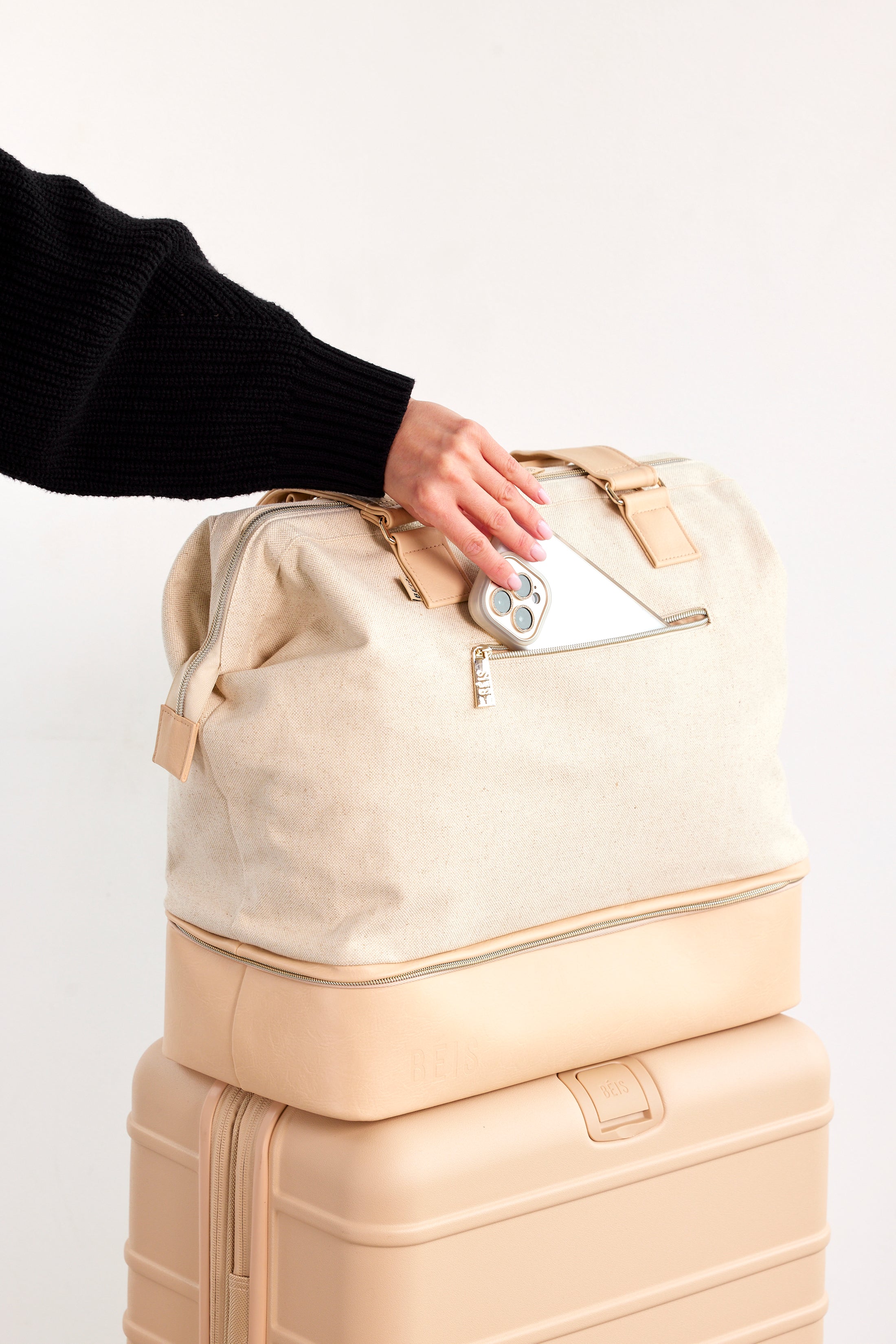 Le Mini Weekender Convertible en Beige | Beis Travel