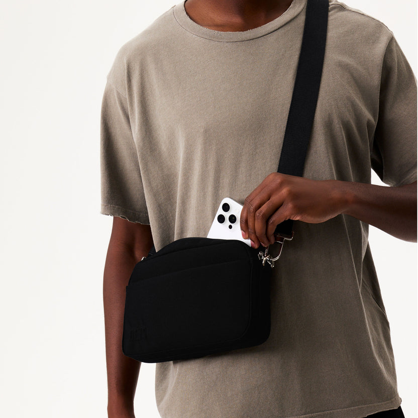 BÉIS 'The Travel Crossbody' in Black - Crossbody Bag and Crossbody ...