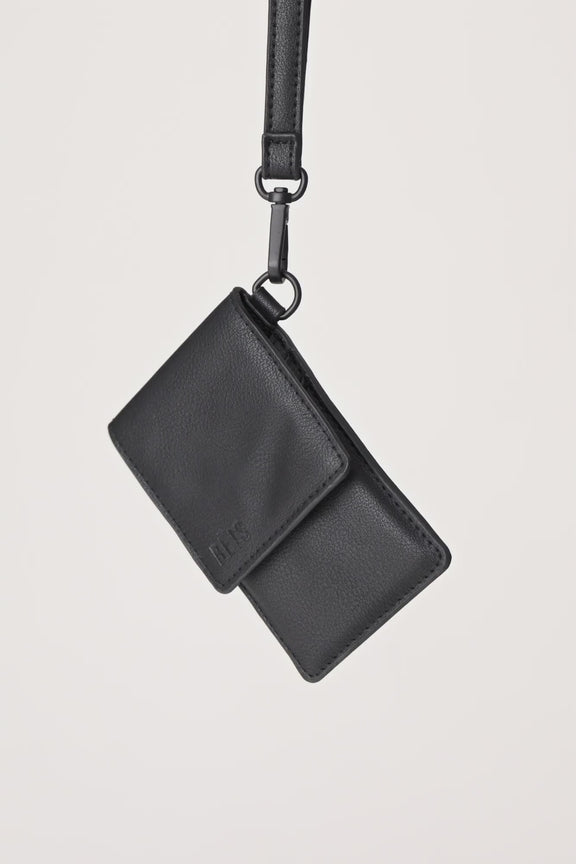 BÉIS 'The ID Wristlet' in Black - Black Card & ID Holder Wristlet