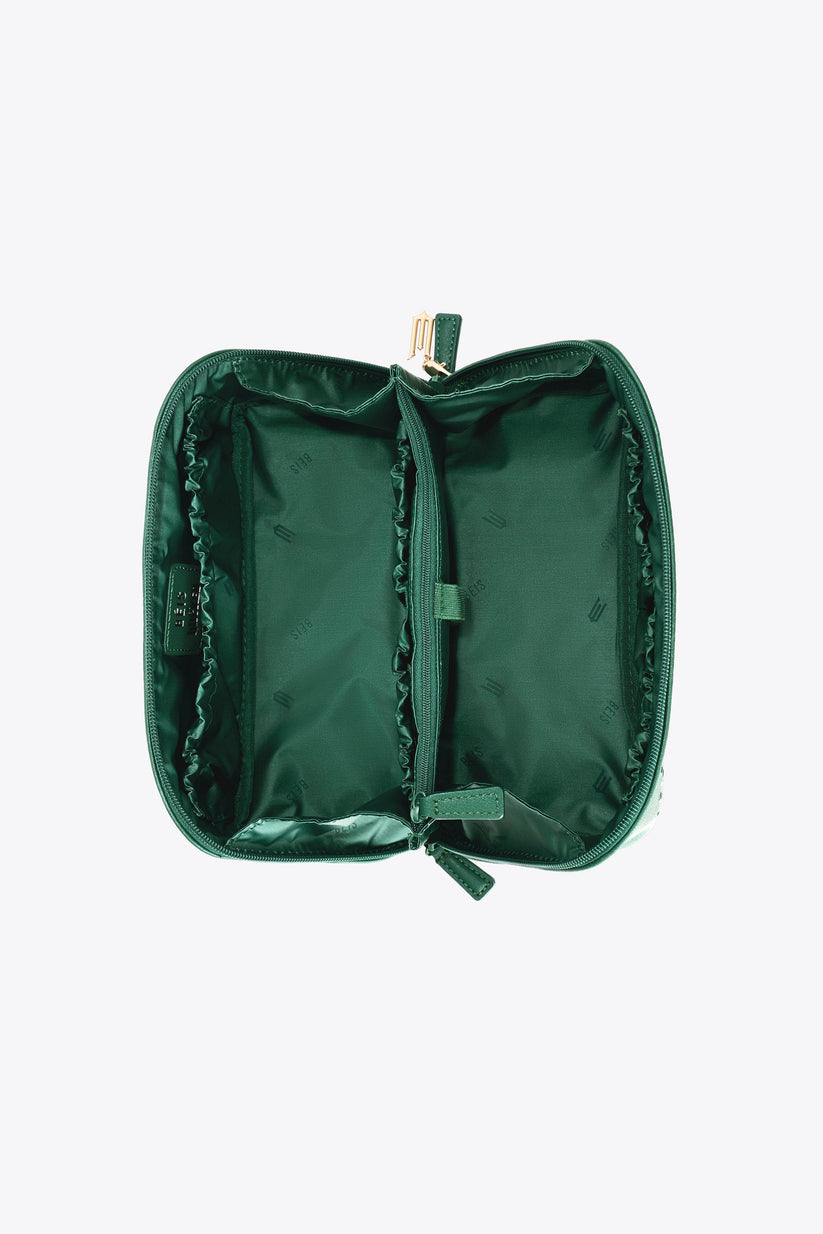 BÉIS 'The Wicked Toiletry Kit' in Wicked Green - Wide Opening Green ...
