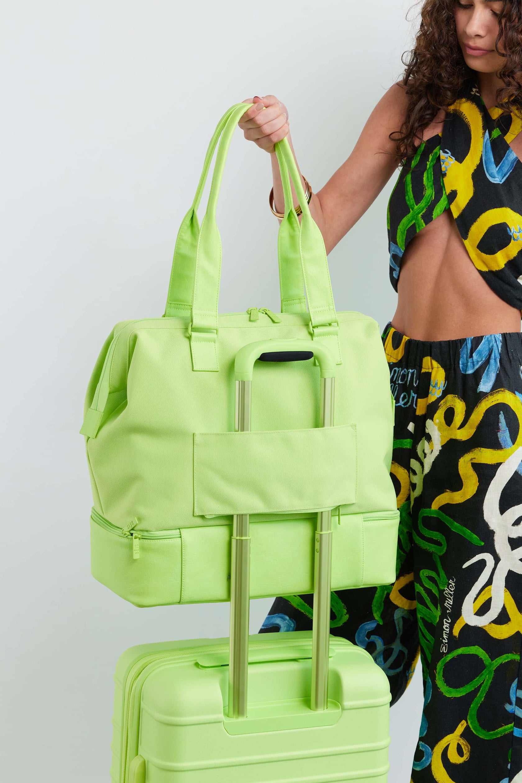 Citron Mini Weekender - Green Small Weekend Bag & Overnight Bag | Béis ...