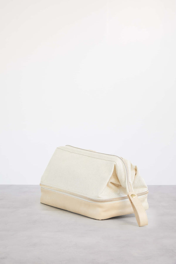 BÉIS 'The Dopp Kit' in Beige - Beige Travel Toiletry Bag & Travel Dopp Kit