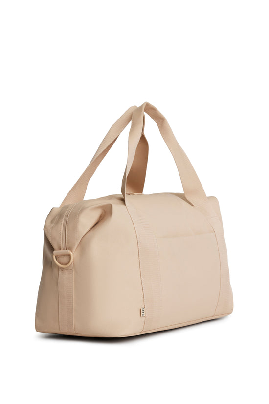 Béis 'The BEISICS Duffle' in Beige - Large Travel Duffle Bag in Beige